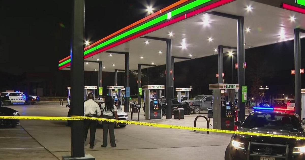 Deadly shooting at West Dallas gas station - CBS Texas