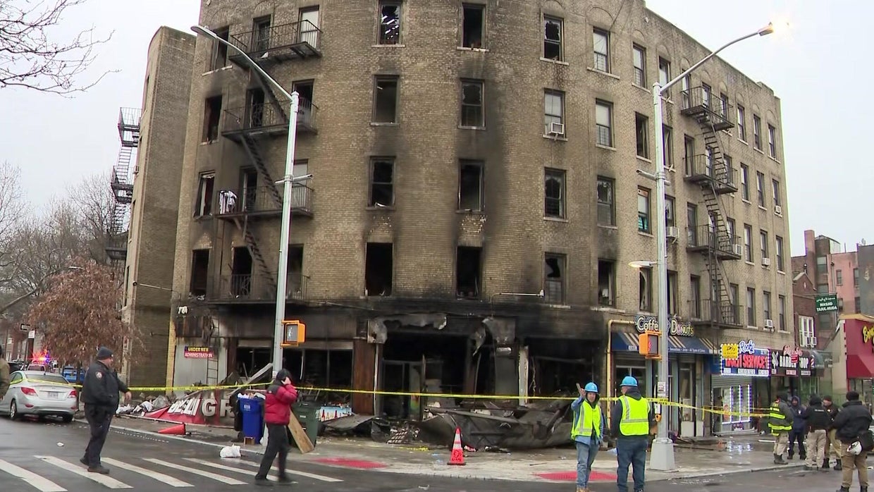 5-alarm fire tears through Bronx building, leaving dozens without homes ...