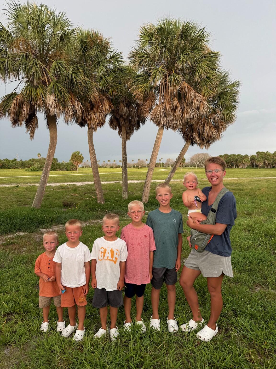 Colorado mom of six paralyzed in "freak" snowboarding accident - CBS ...