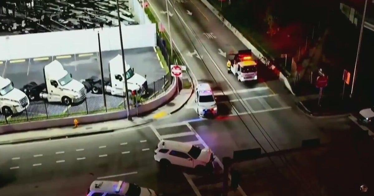 Northwest Miami-Dade crash impacting morning commute - CBS Miami