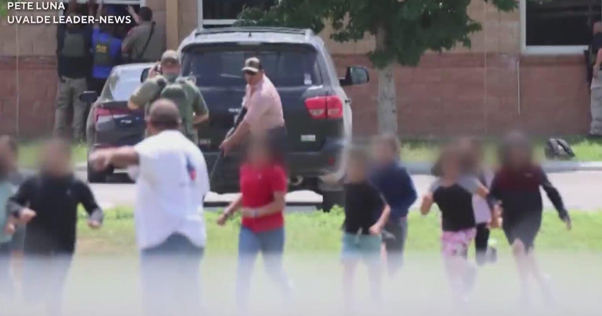 Uvalde officer Adrian Gonzales trial continues after judge denies ...