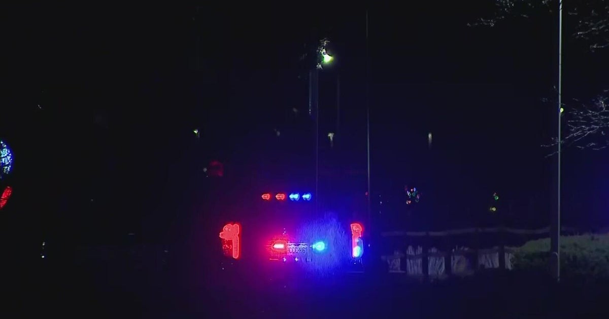 SWAT team arrests person with a gun at a hotel in Loveland - CBS Colorado