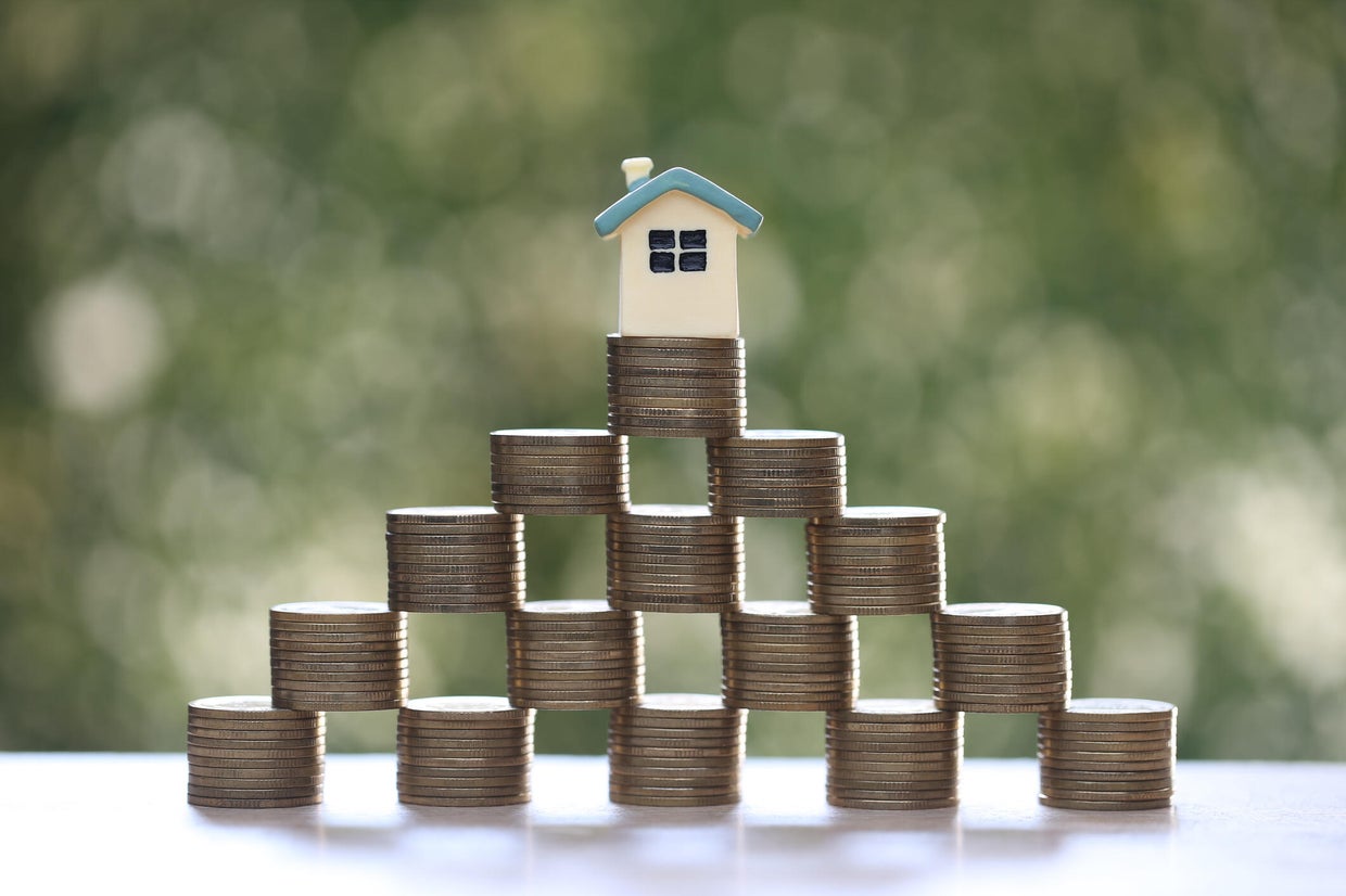 Is a home equity loan or HELOC the better option this January? Experts ...