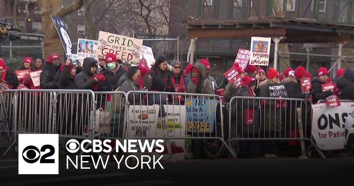 New York City nurses strike continues for second day - CBS New York