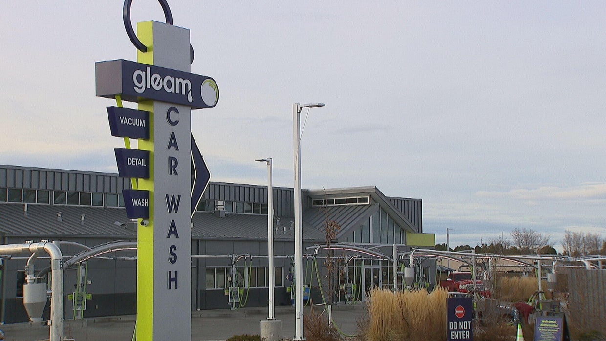 Aurora council halts plans for QT car wash near local car wash - CBS ...