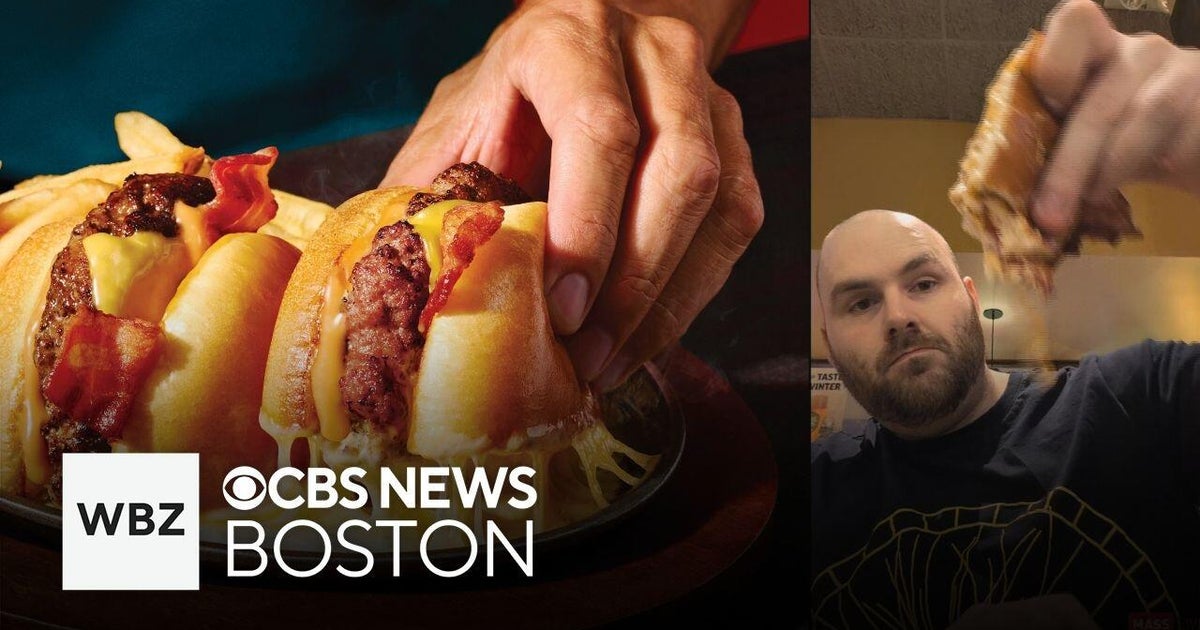 The new O-M-Cheese Burger from Applebee's review - CBS Boston