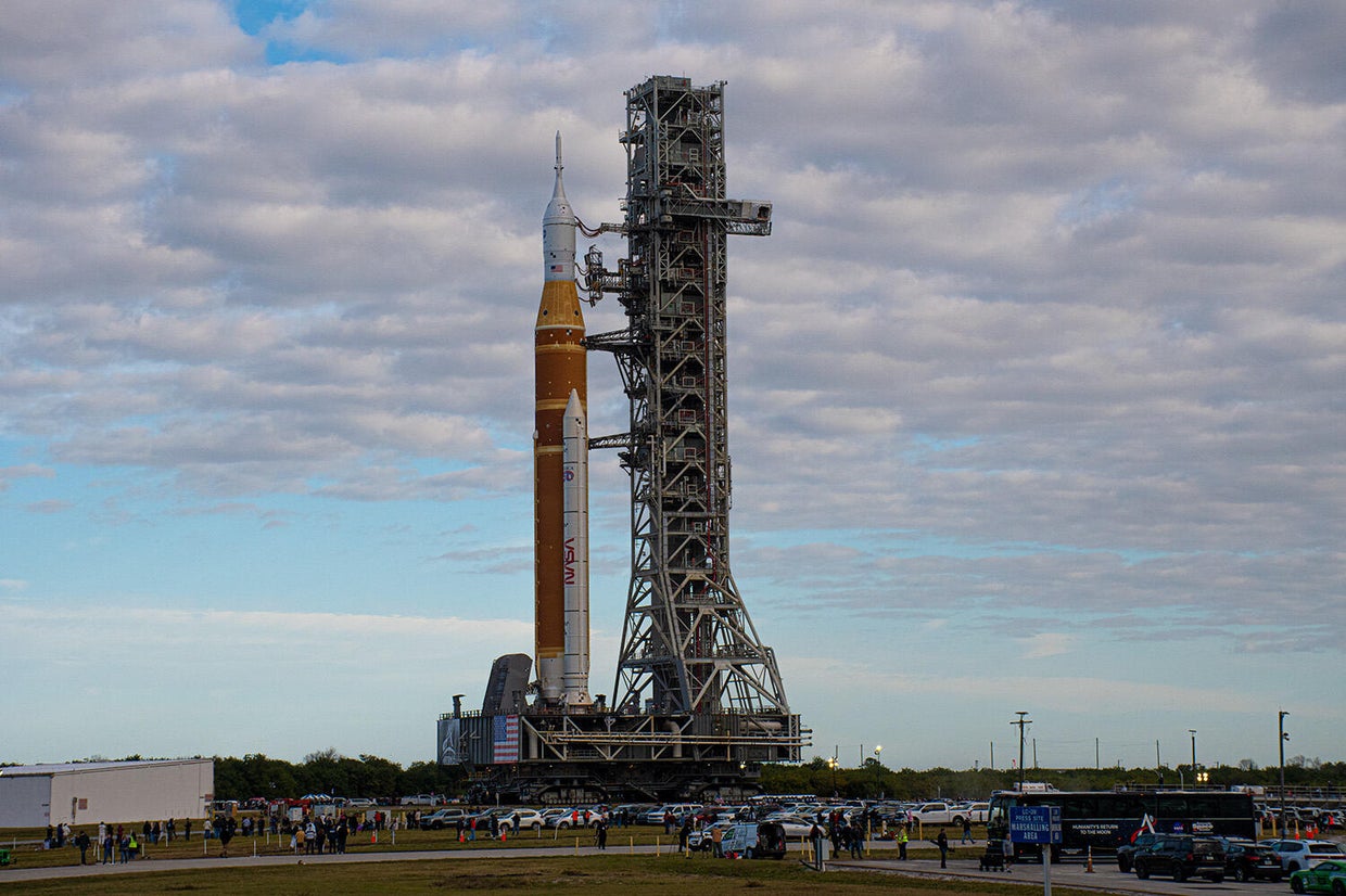 NASA hauls Artemis II moon rocket to launch pad for February flight ...