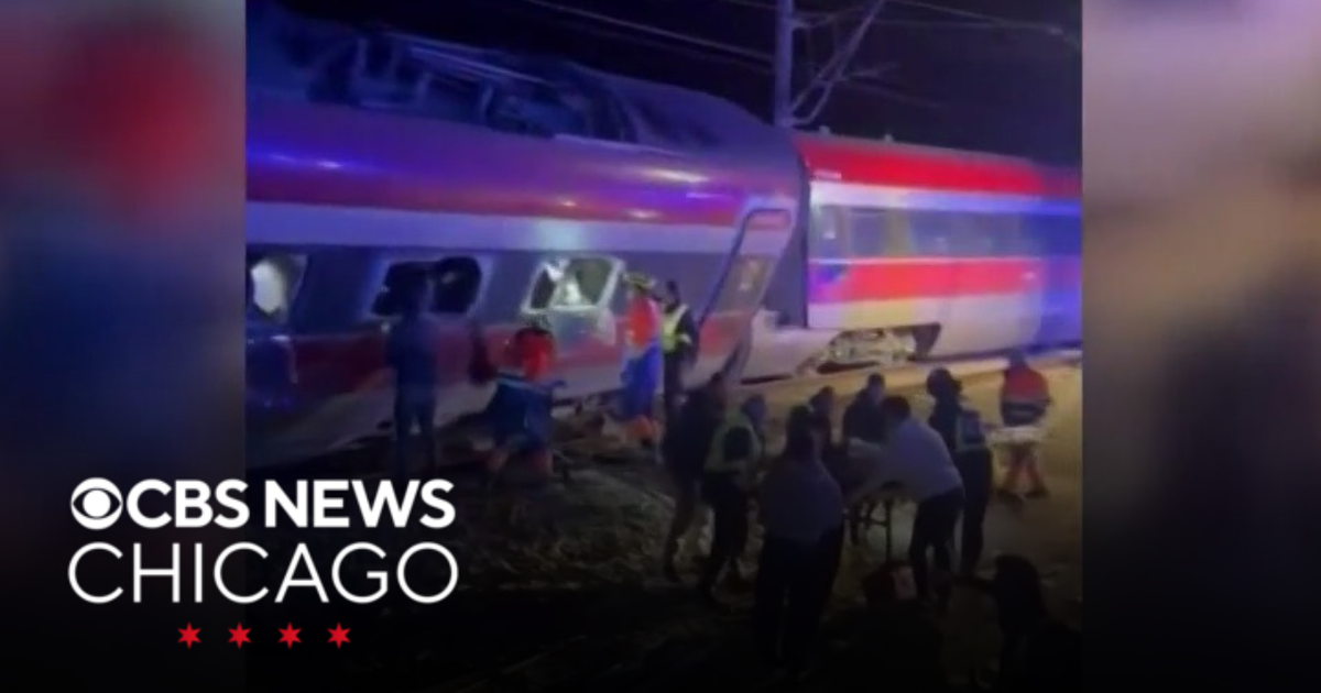 At least 21 killed, 25 hurt in train derailment in Spain - CBS Chicago