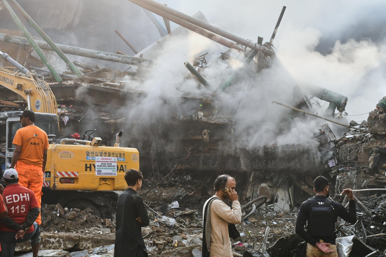 Hopes fade in search for dozens missing in deadly Pakistan mall fire ...