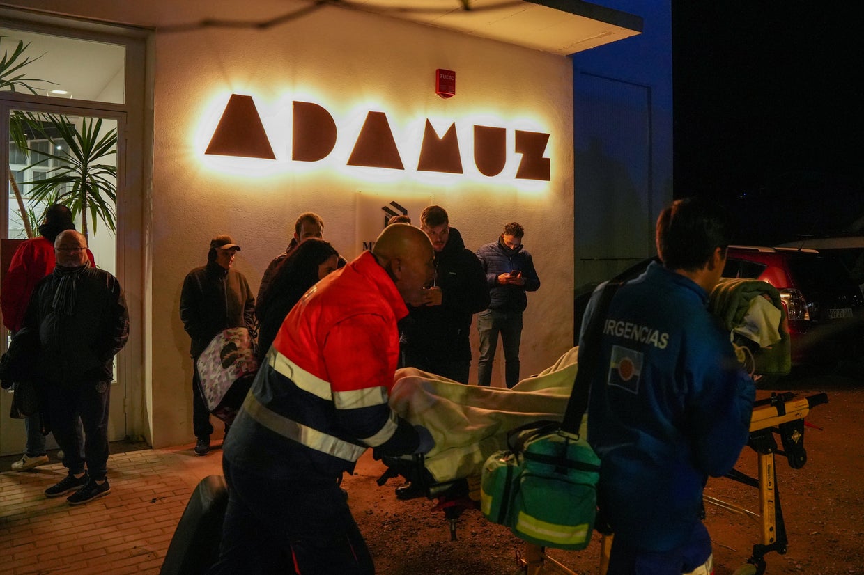 Spain train crash death toll rises as nation mourns its worst rail ...