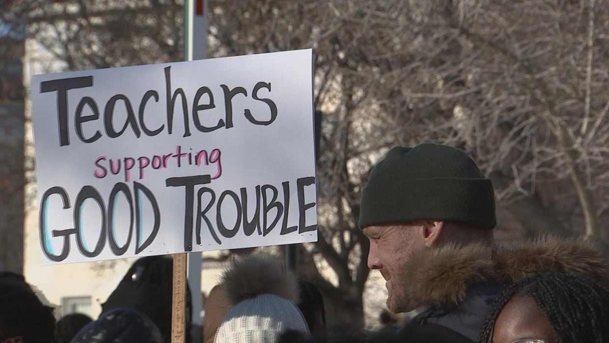 Protesters block garage at ICE Philadelphia office, crowds join ...