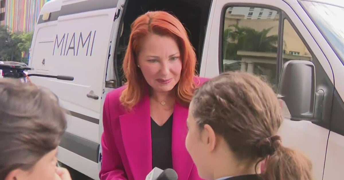 CBS News Miami's Marybel Rodriguez surprises Southside Elementary ...