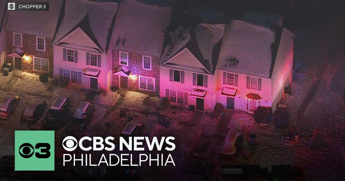 Firefighter among 4 people hurt in blaze at New Castle, Delaware ...