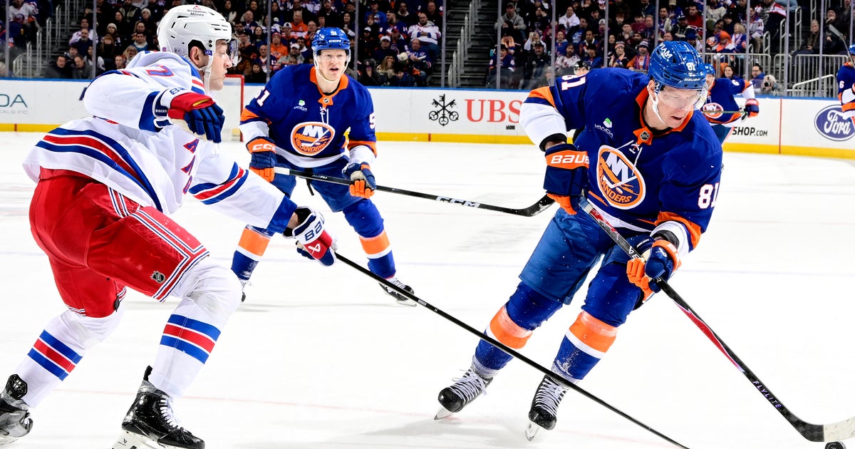 Islanders roll past Rangers 5-2 in Palat's first game - CBS New York