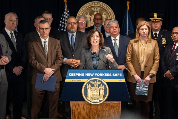 N.Y. Gov. Kathy Hochul blasts ICE in push to ban local police ...