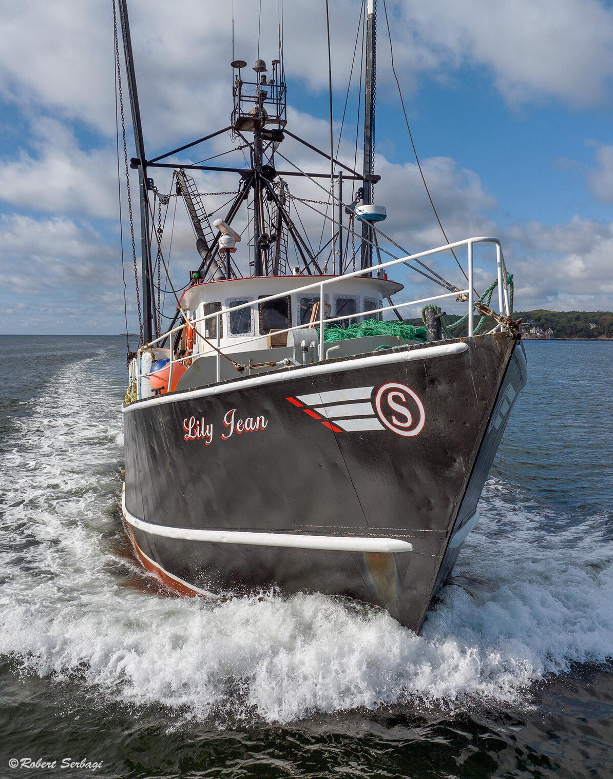 7 lost at sea in sinking of Gloucester fishing vessel Lily Jean ...