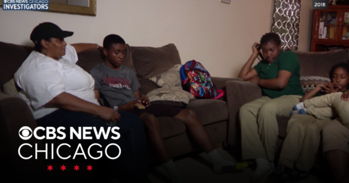 Jury selected in 2018 wrongful raid case involving Chicago police - CBS ...