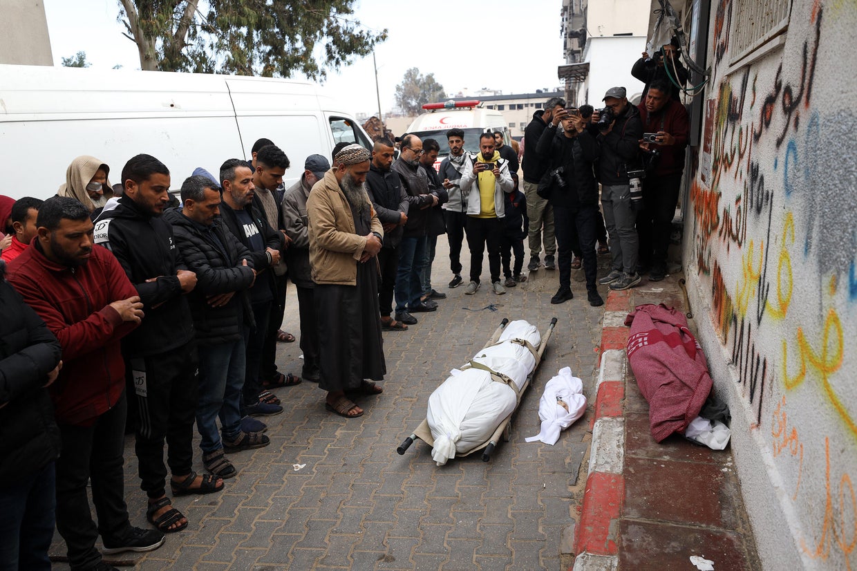 Israeli strikes in Gaza kill almost 20, including 2 infants, hospitals ...