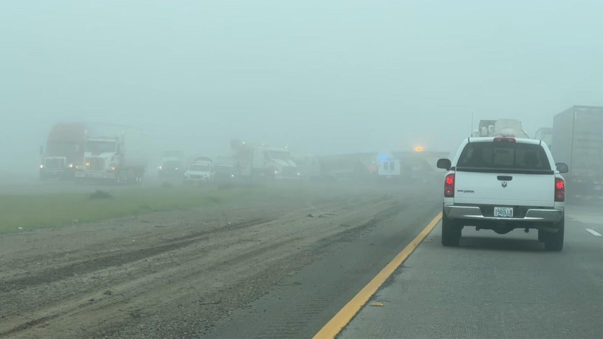 Major I-5 crash near Sacramento involves 3 big rigs in dense fog - CBS ...