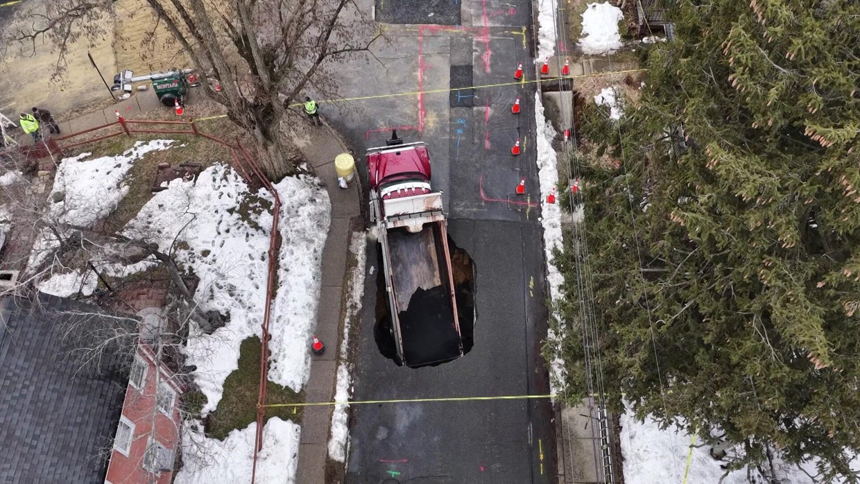 New Jersey commits $1.2 million to town plagued by sinkholes - CBS New York