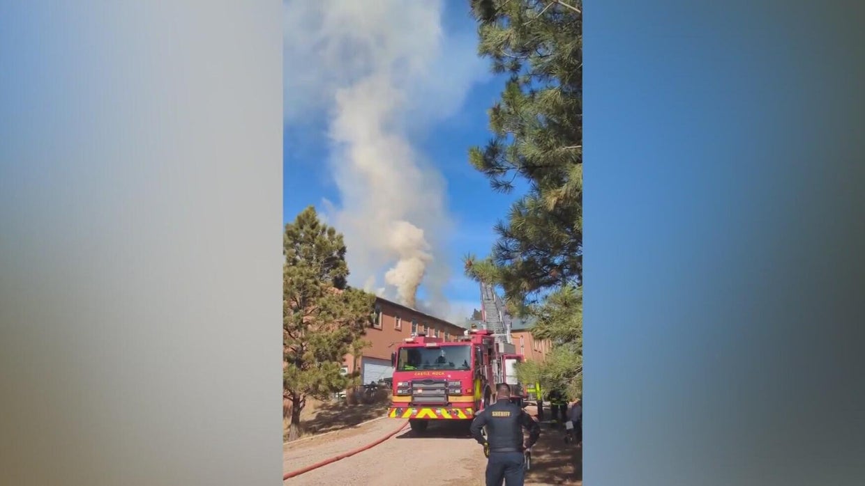 Multiple Colorado fire departments work to put out blaze in Franktown ...