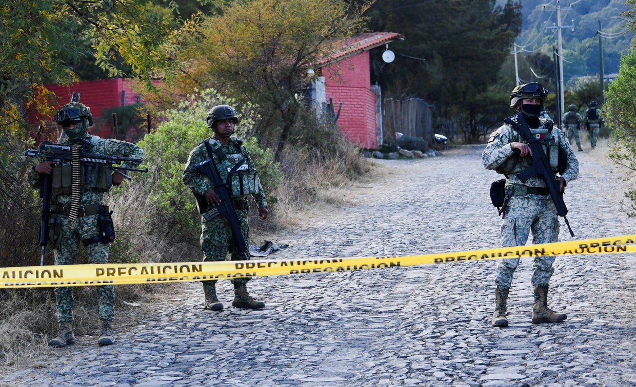 Cartel leader's romantic partner helped lead to deadly capture of "El ...