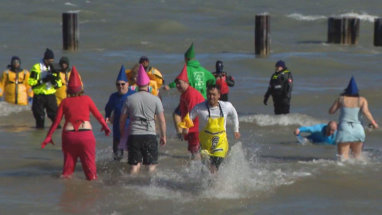 4,300 people take part in Polar Plunge to benefit Special Olympics ...