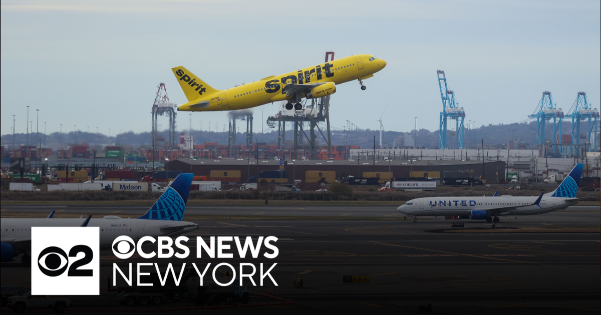 Two planes clip each other at Newark Airport, FAA says - CBS New York