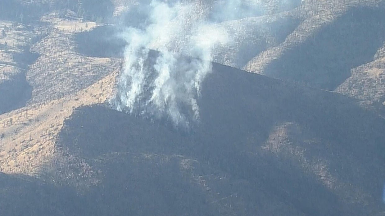 7 acre wildfire sends up smoke in Boulder County south of Lyons - CBS ...