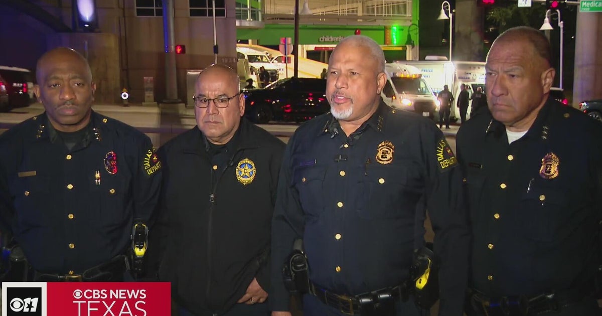 Dallas SWAT officers shoot, kill fugitive who pointed a gun at them in ...