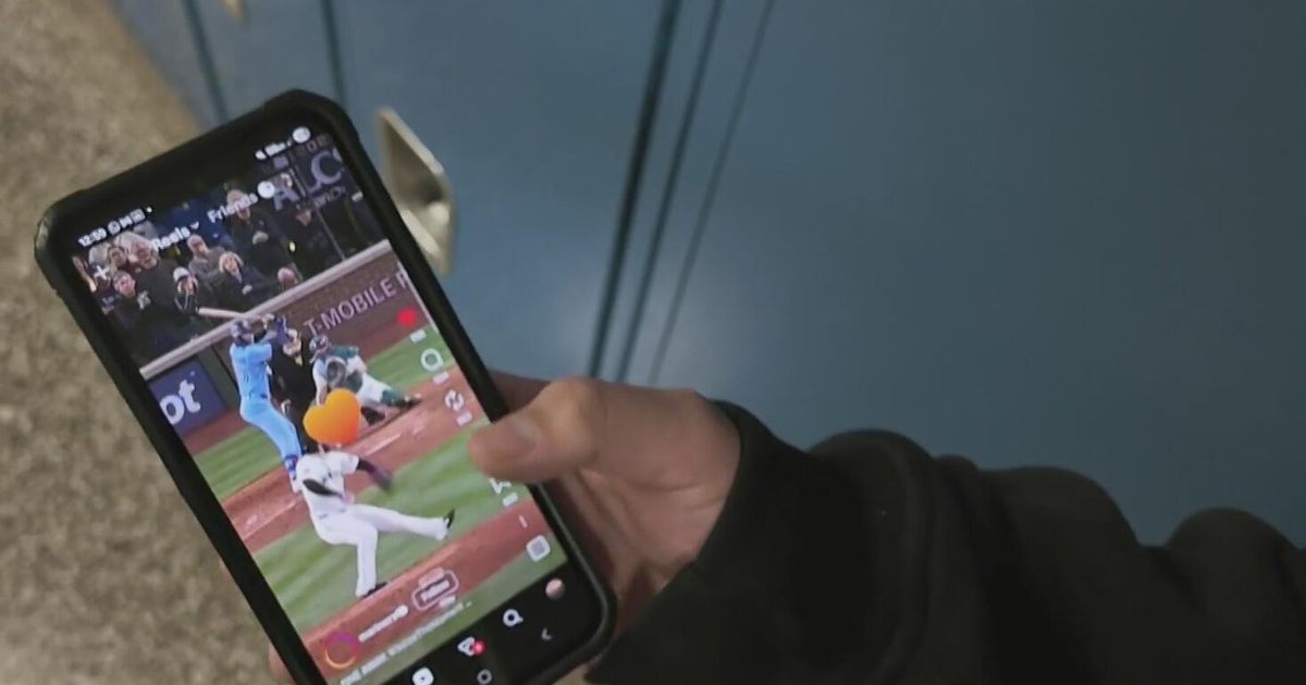 Teens try tools to curb heavy screen time - CBS Texas