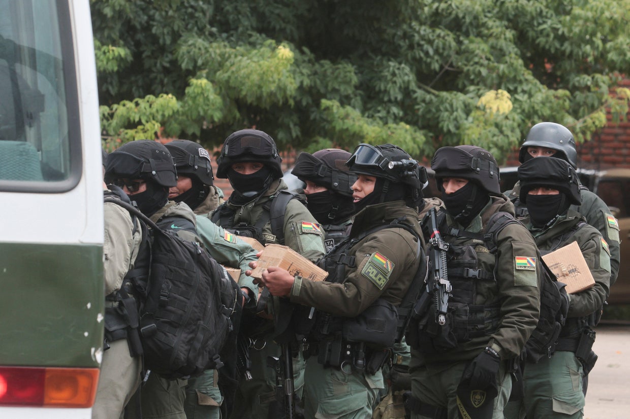 Accused Latin American drug lord arrives in U.S. after years on the run ...