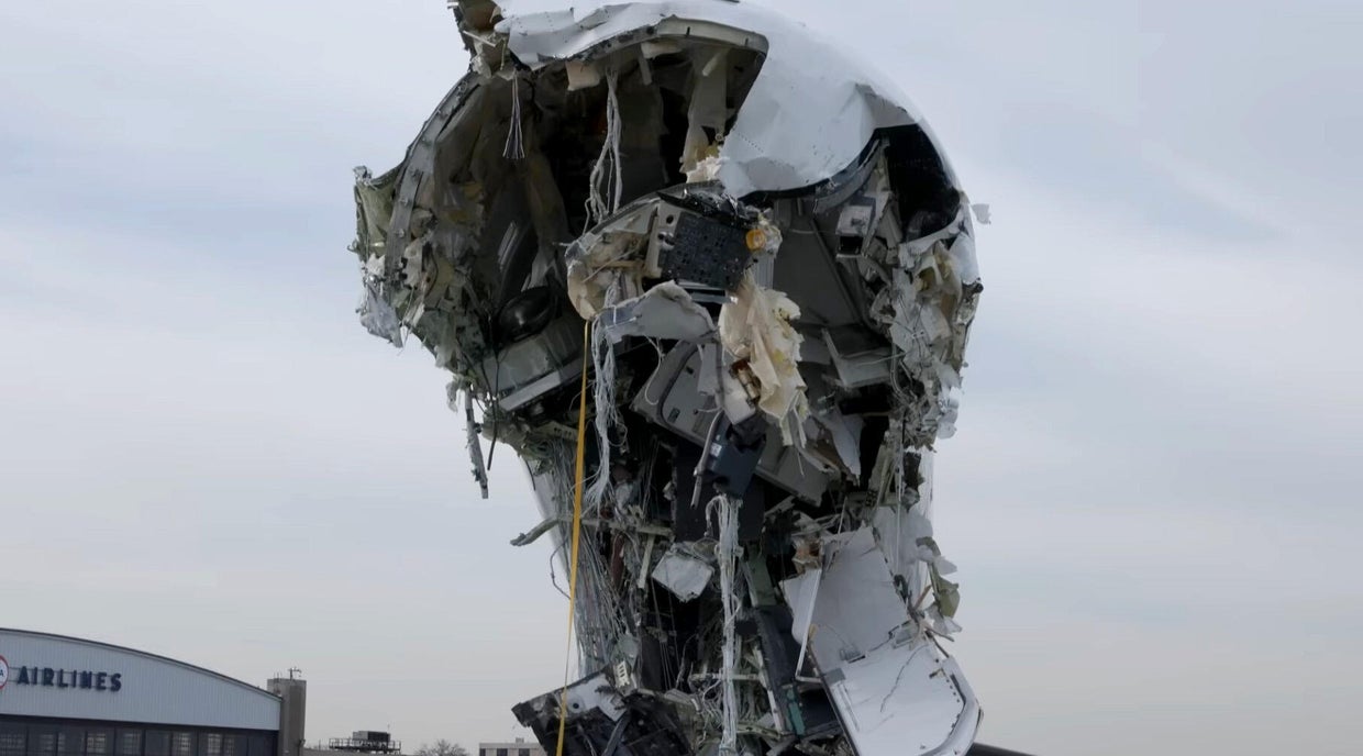 Dramatic new video brings us closer to LaGuardia Airport runway crash ...
