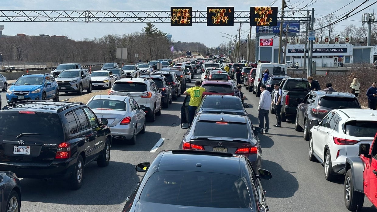 World Cup preview traffic "sucked," Foxboro police chief says. Fans ...