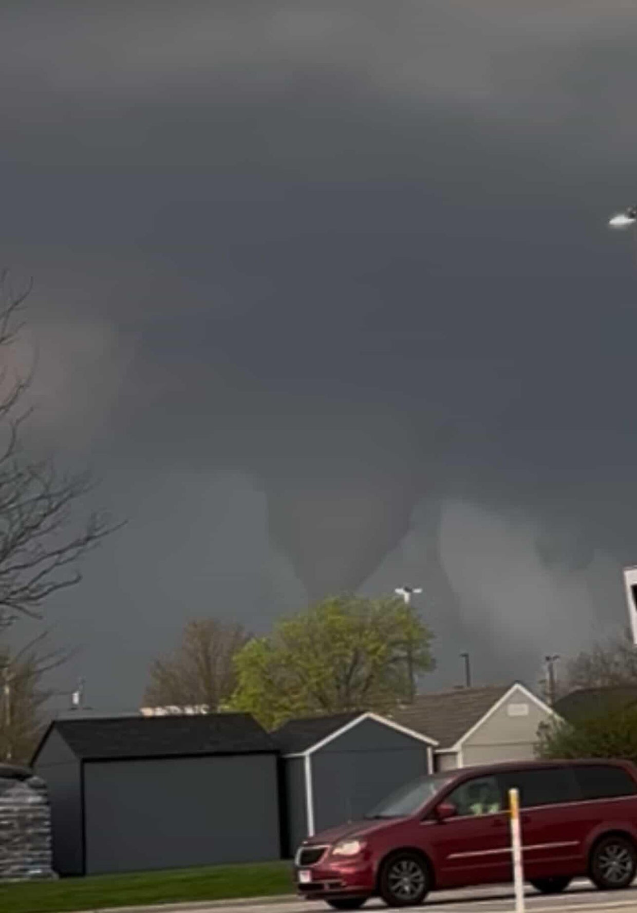 Two rounds of storms in Chicago area bring tornado watches, warnings ...