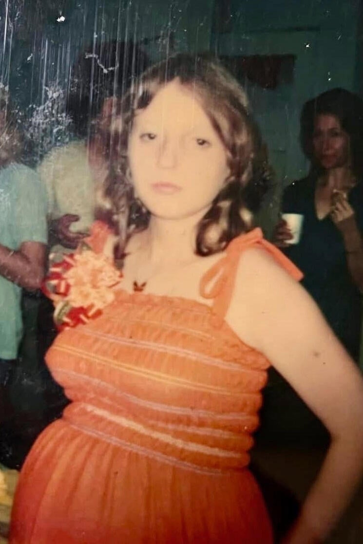 "Who Killed Roxanne Sharp?" podcast leads to 4 arrests in decades-old ...