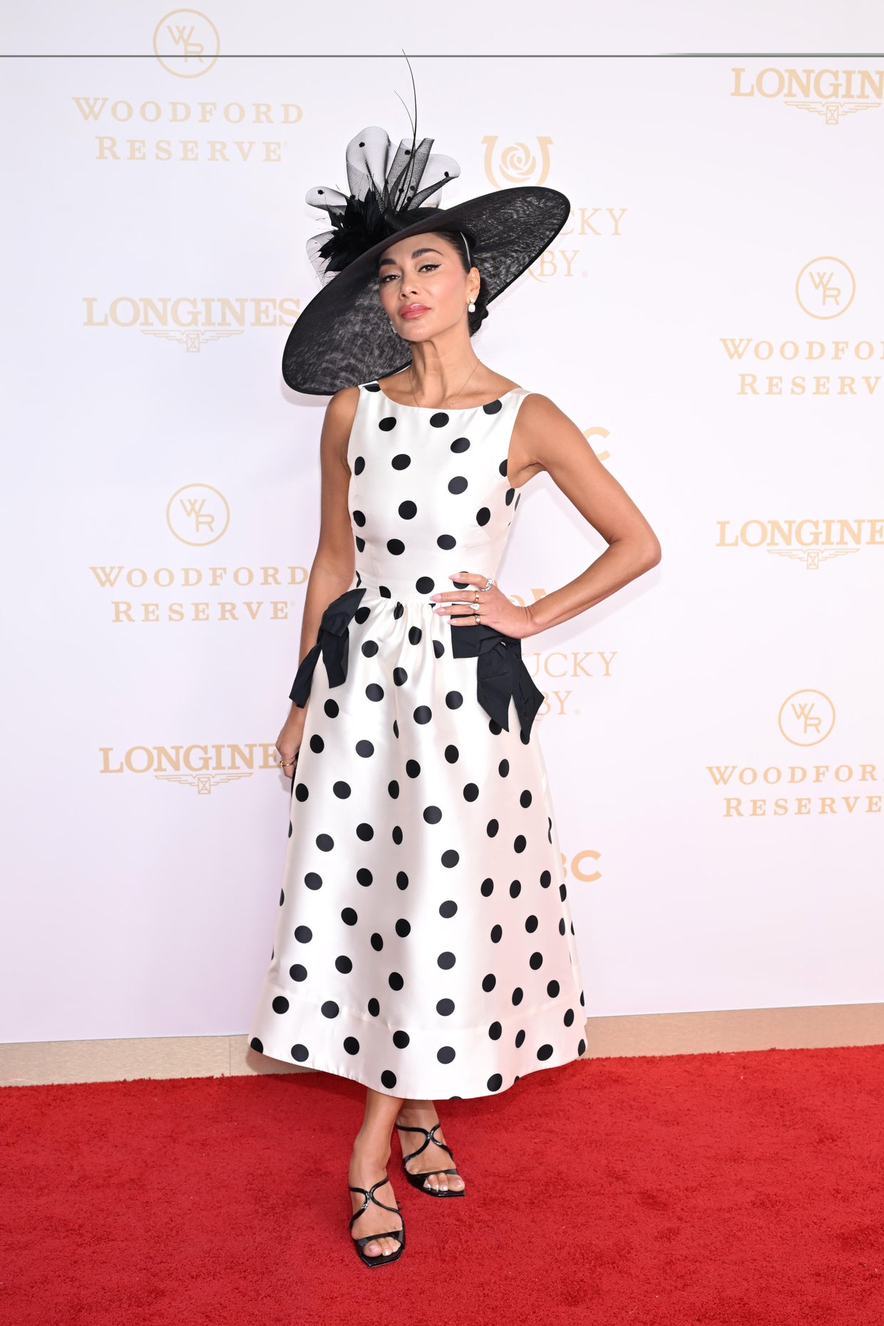 Kentucky Derby 2026 brings eye-catching looks, from statement hats to ...