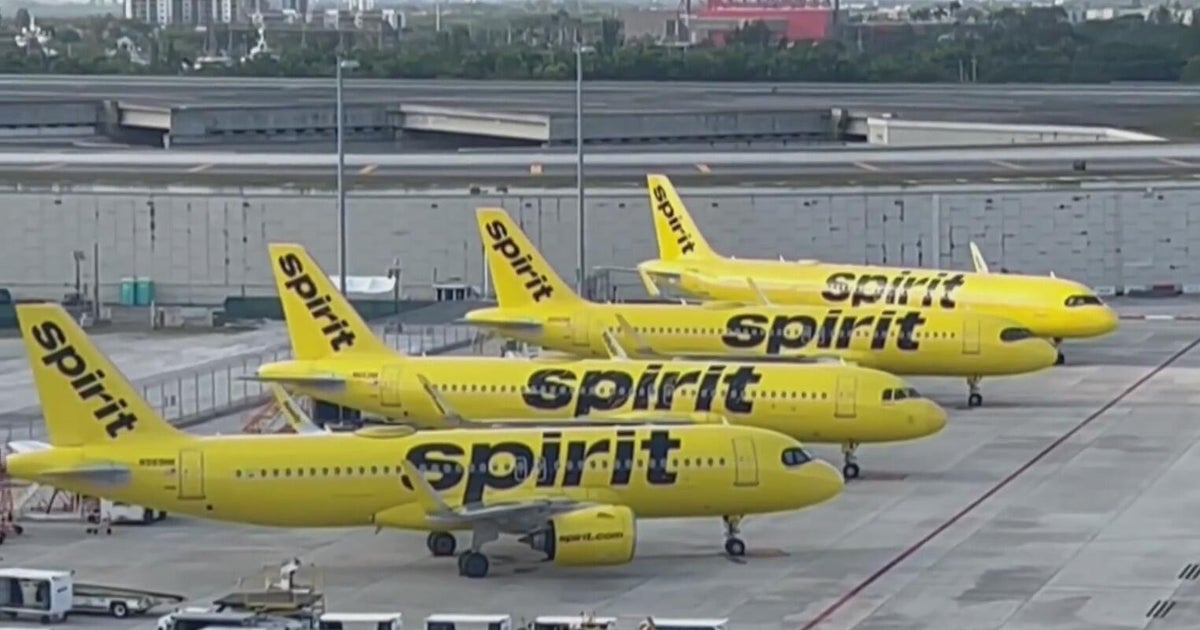 Spirit Airlines cuts more than 900 Texas jobs as financial troubles ...