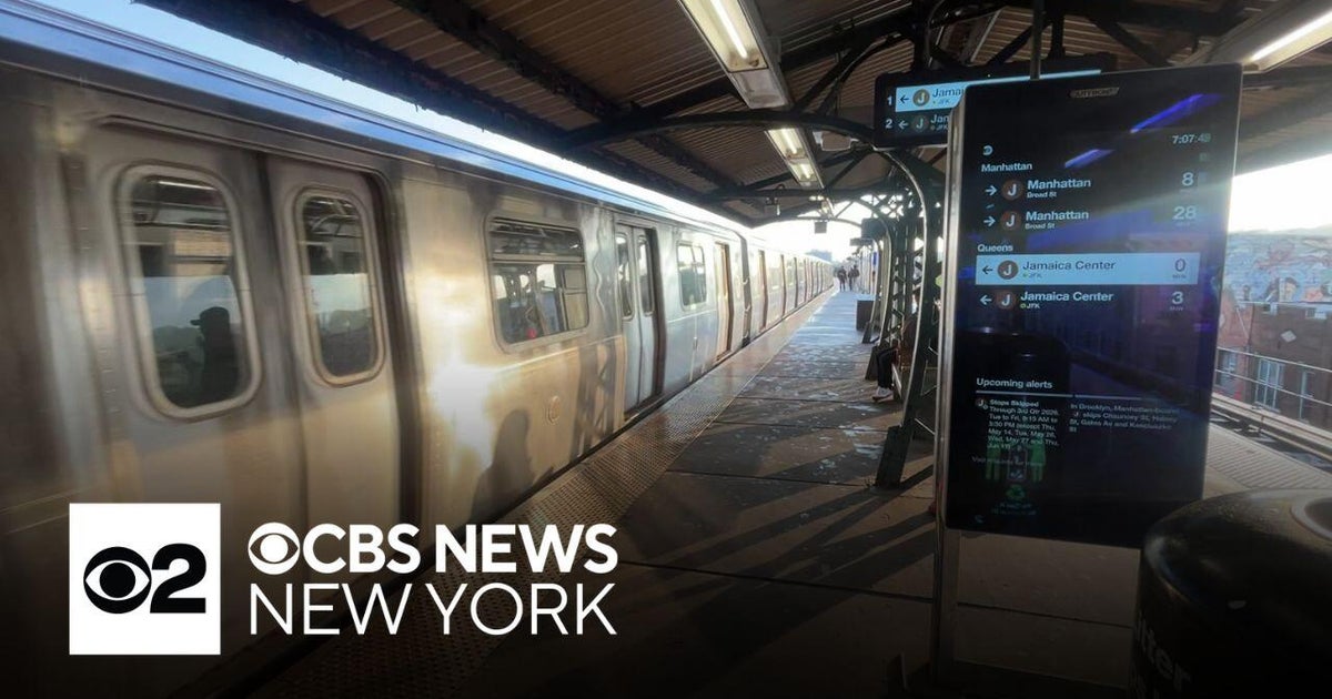 Man stabbed on board J train in NYC, police say - CBS New York