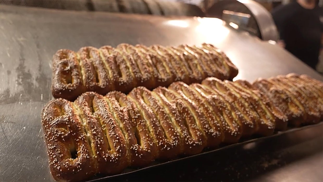 Favorite Philly foods: Cheesesteaks, pretzels and hoagies - CBS News