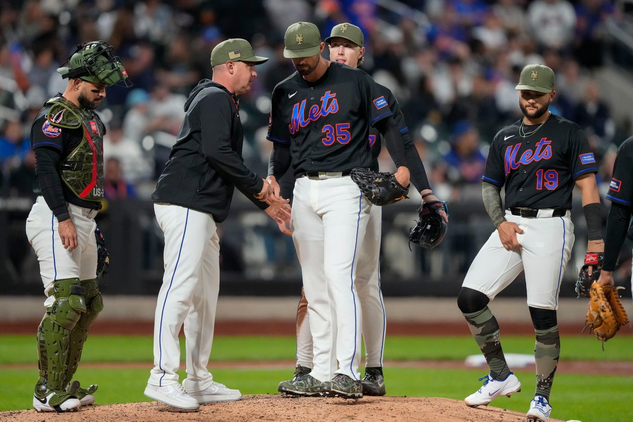 Mets say Clay Holmes' broken leg likely to heal in time for late-season ...