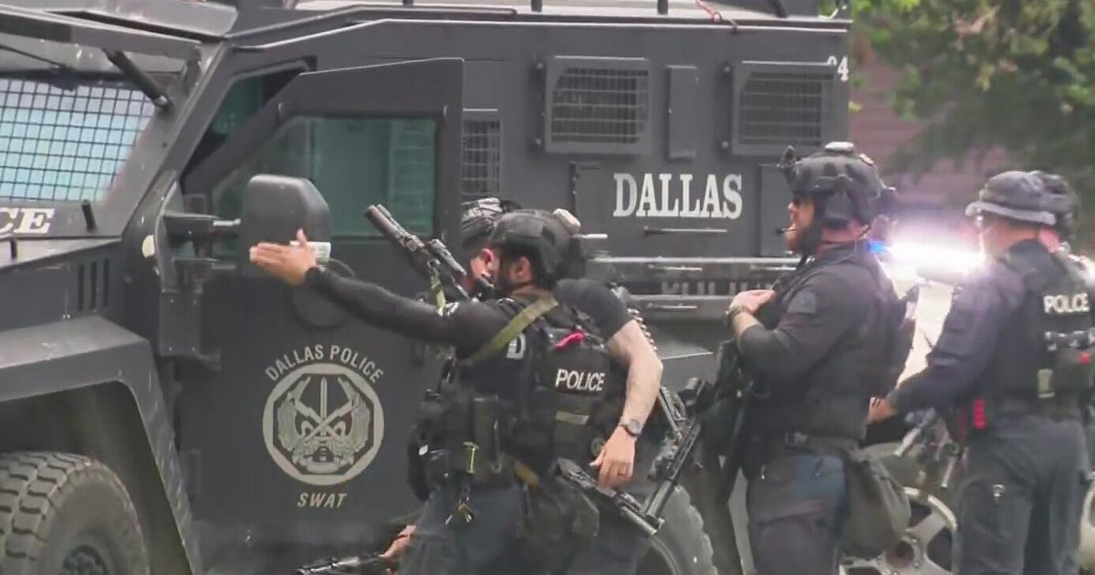 Arrest made after double shooting, SWAT standoff in Dallas - CBS Texas