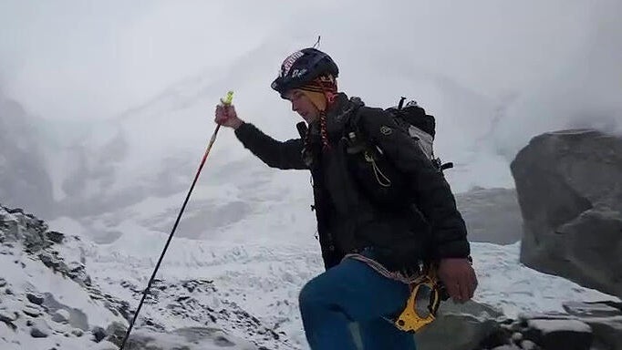American climber Tyler Andrews summits Mount Everest in record time ...
