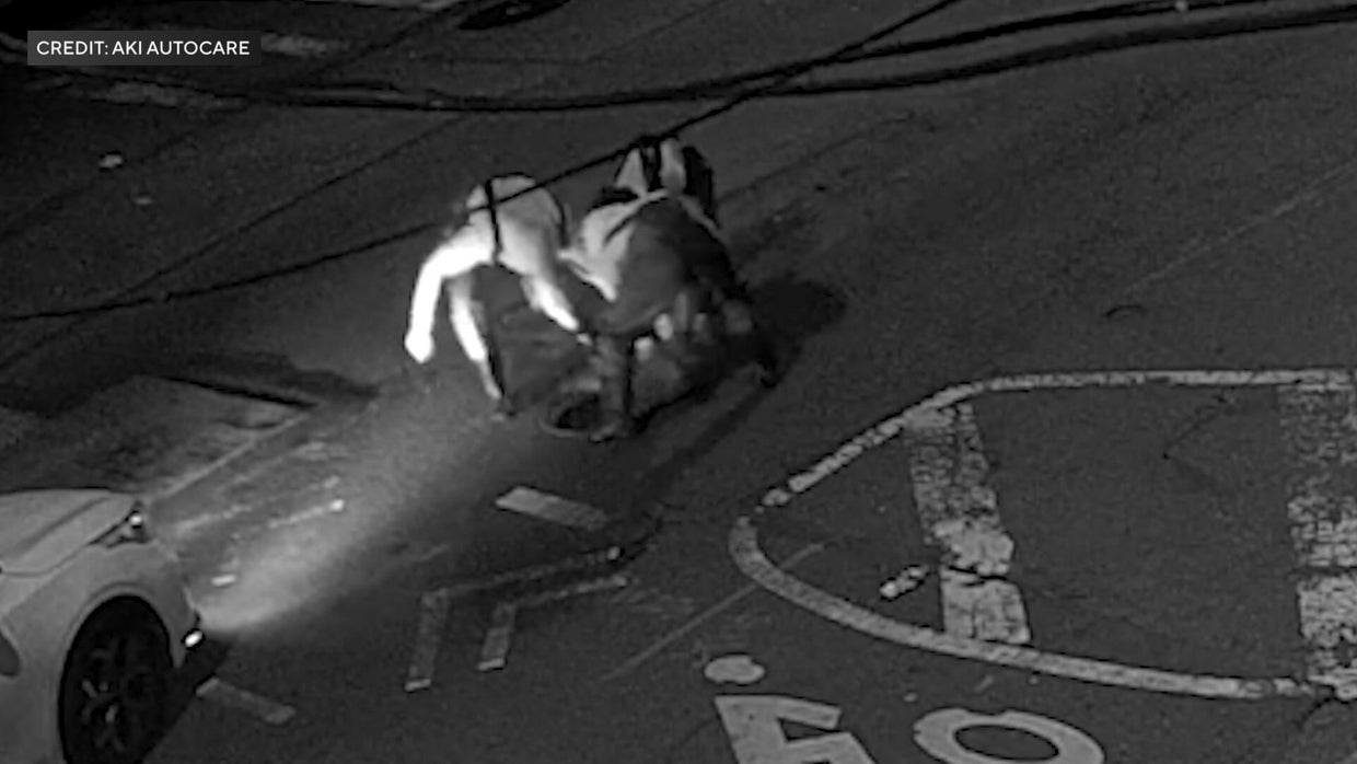 Video shows people climbing into a Queens manhole in 3rd recent ...