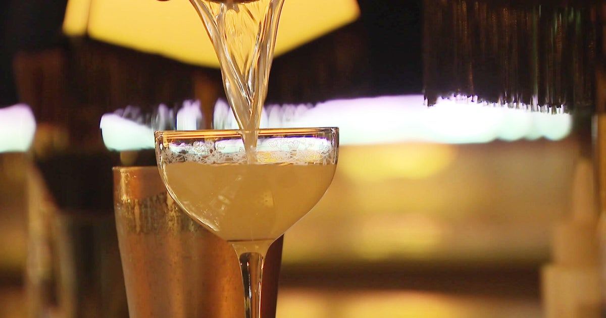 Residents thrilled at possibility of later last call for Boston bars ...
