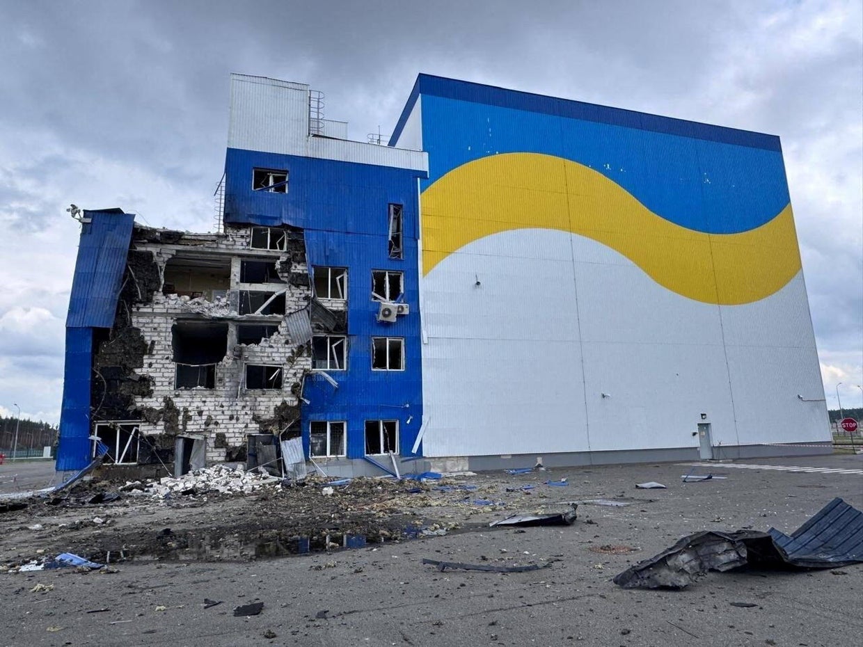 Russian strikes kill 3, damage nuclear fuel storage site near Chernobyl ...