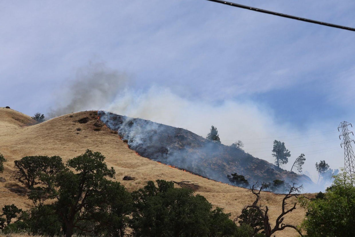 Escaped control burn sparks Putah Fire, burning hundreds of acres near ...