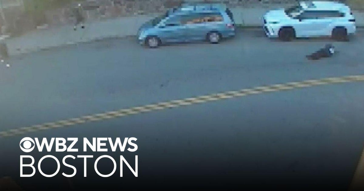 Lawrence police officer critical after he's dragged 2 blocks by fleeing ...