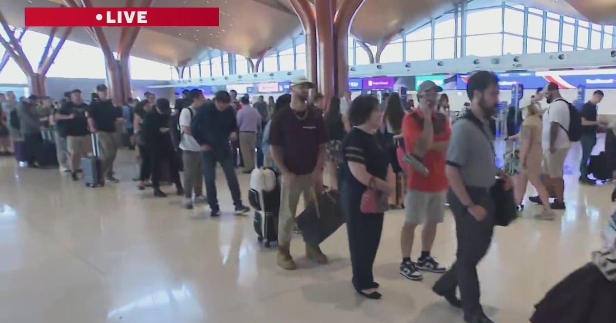 Lightning strike knocks out power at Pittsburgh International Airport ...