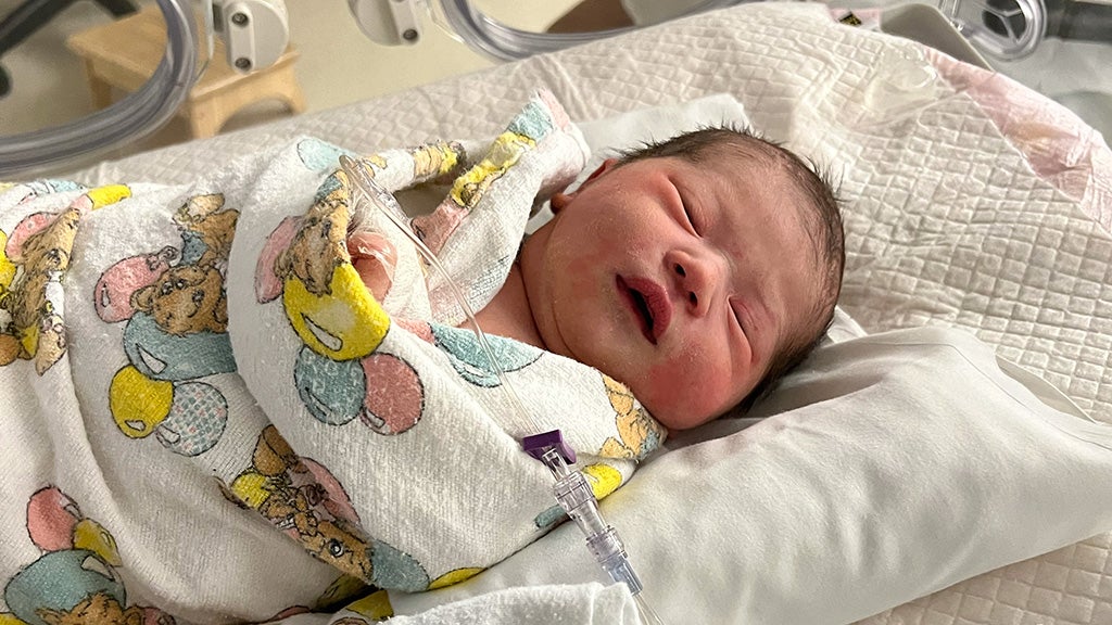 First Bay Area Baby of 2022 Born in Antioch Just Past Midnight - CBS ...